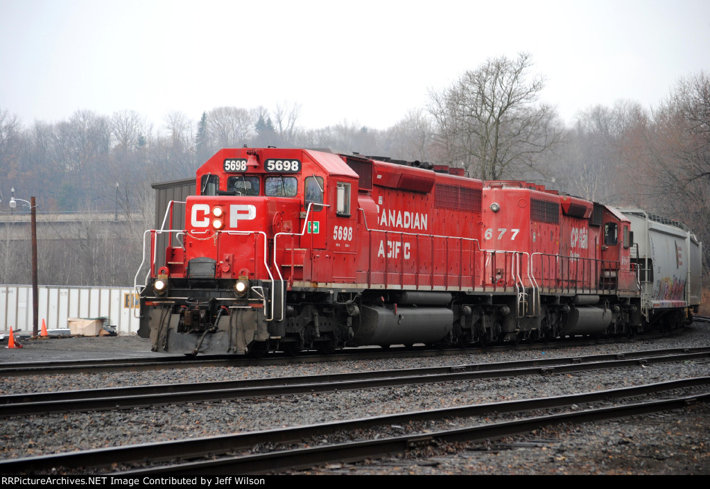 CP train 253 pulls north into the yard